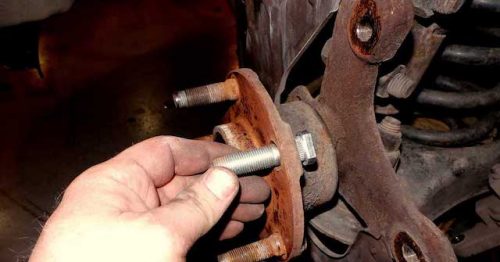 Choosing Wheel Studs For Your Disc Brake Conversion | Lugnut4x4